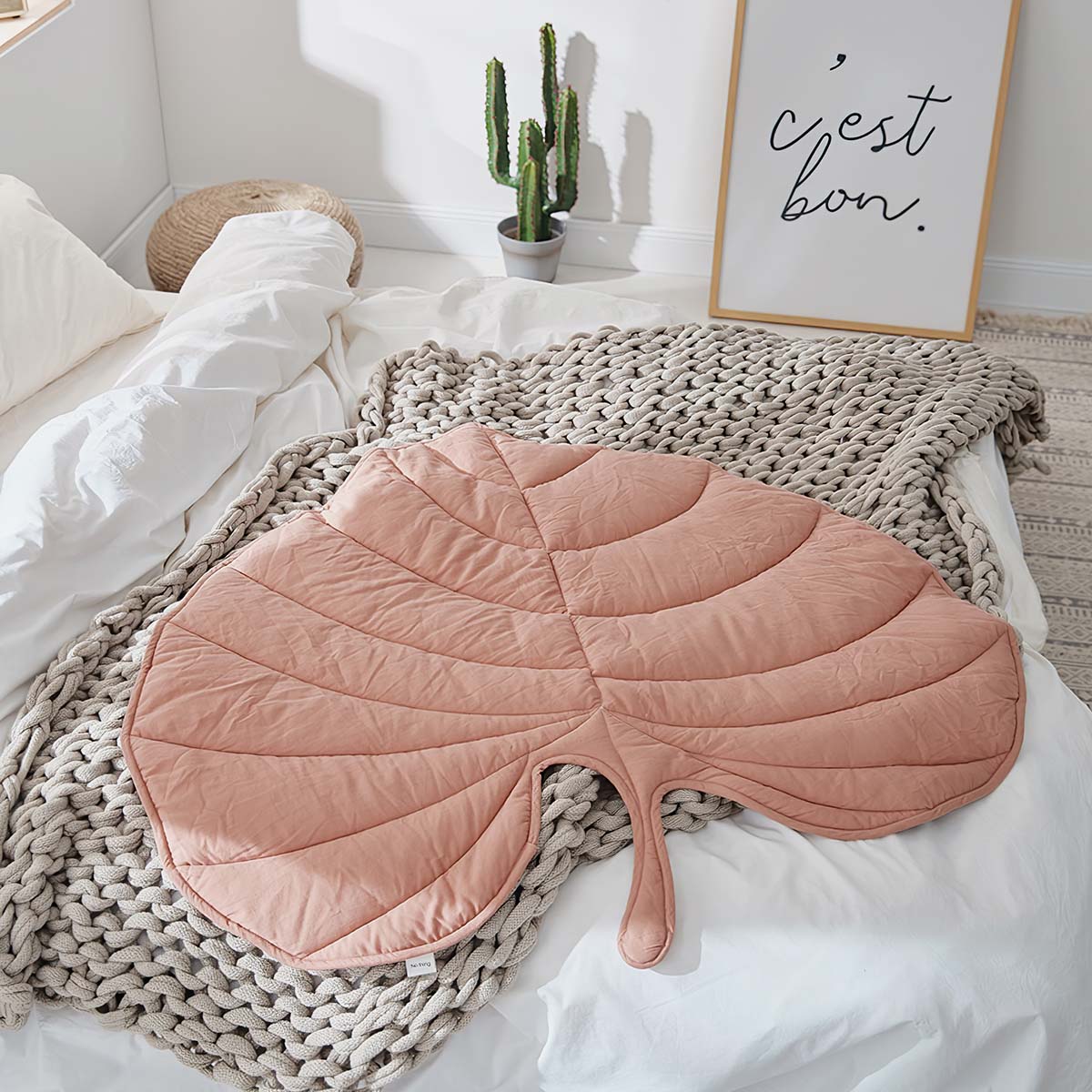 Multi-Purpose Heart Leaf Cotton Mat – MUNKEN